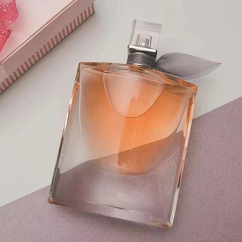 La Vie Est Belle – FRANCELINE FACE BELLE
